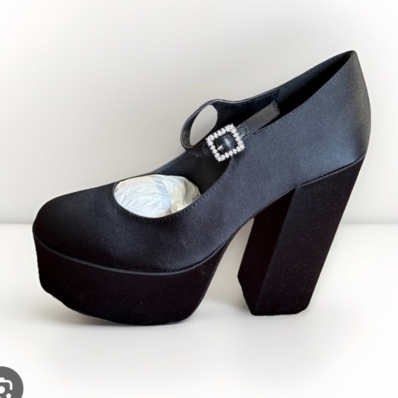 Lisa Vicky | Shoes | Lisa Vicky Vault Platform Mary Jane Pump Shoes ...